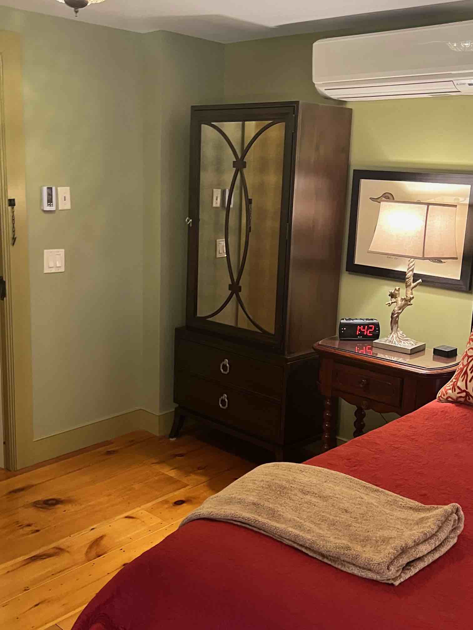 Room 27 Classic Queen Room - The Lyme Inn